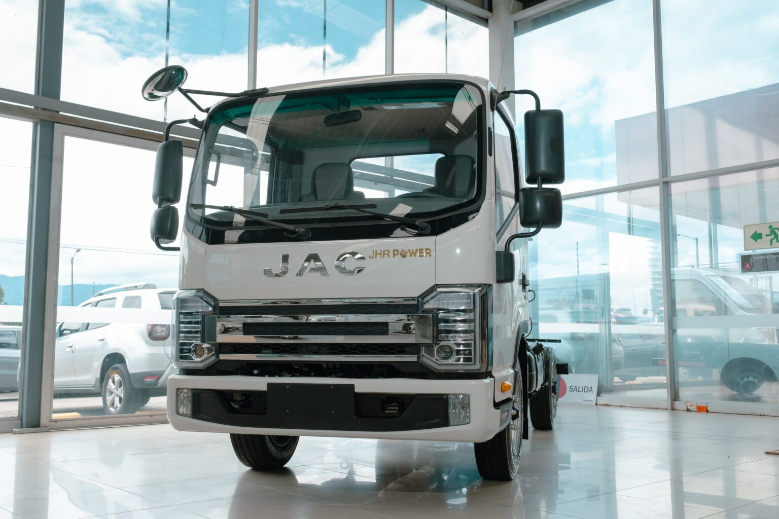 JHR LARGO EVI - Jac Motors